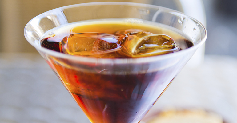 Cómo resaltar las cualidades del vermut a través de la cristalería ...